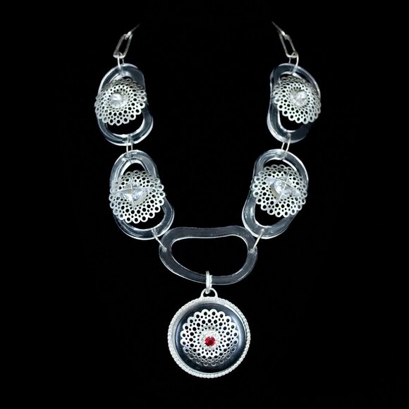 DANNIJO | Jewelry | Rare Dannijo Chunky Crimson Halo Statement Necklace ...